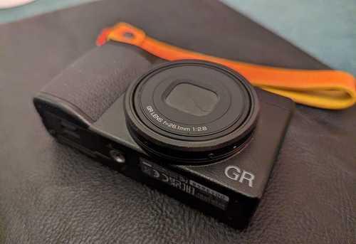 Ricoh GR IIIx / 3x
