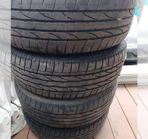 Bridgestone Dueler H/P 215/65 R16 98H