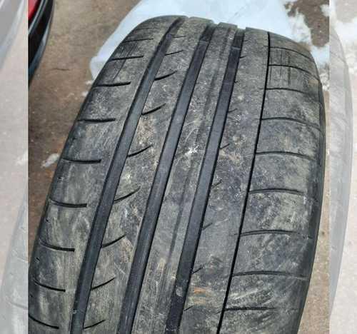 Продам шины dunlop 255 50 r 19 летние