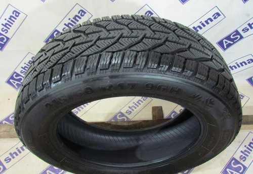 Kormoran Snow 215/60 R17 89H