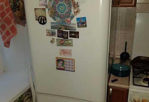 Холодильник Indesit C132G 016