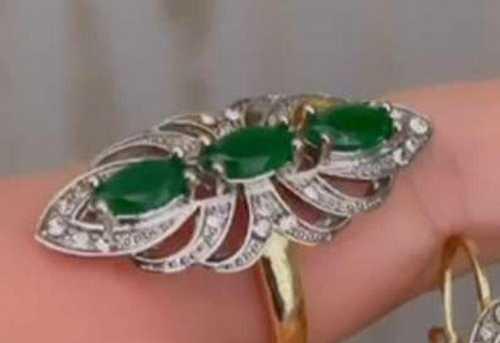 Кольцо маркиза с зеленым камнем медицинское золото