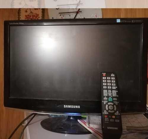 Монитор-телевизор Samsung SyncMaster 933HD, рабочи