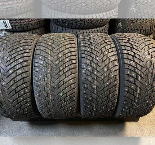 Arivo Ice Claw ARW7 245/45 R19 и 275/40 R19 T