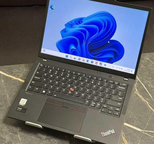 Thinkpad X13 Gen5 Ultra 7 155H/32gb/1Tb