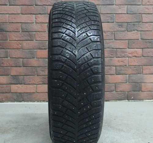 Michelin X-Ice North 4 235/65 R17