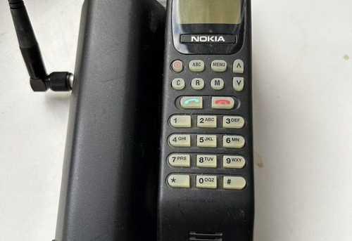 Мобильный телефон 90-х