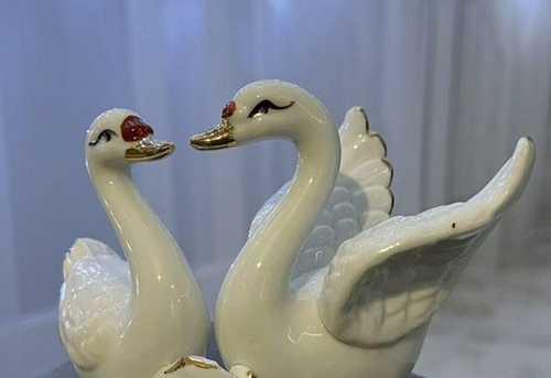 Керамические статуэтки лебеди