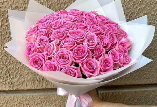 Букет живых цветов из розовых роз 51 шт. Flowerlу