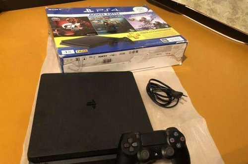 Sony playstation 4 PS4 slim 1tb