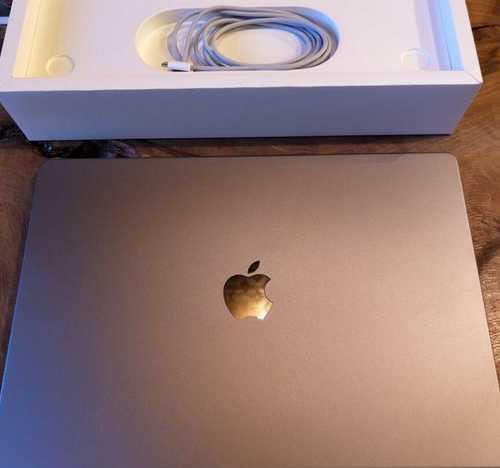 MacBook Pro 16 2021 M1 Max/32 GB/3 цикла/Новый