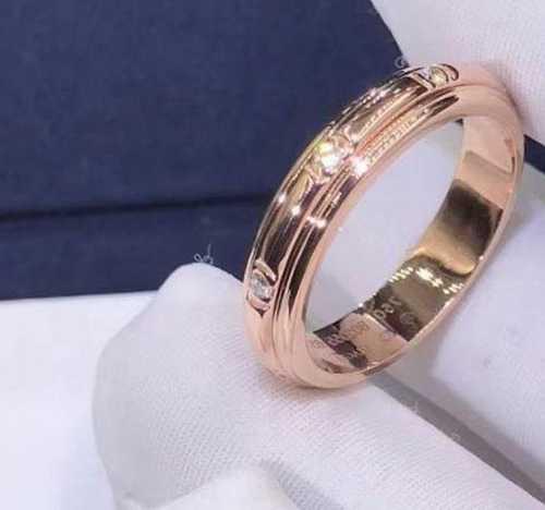 Кольцо Piaget Possession желтое золото 8 бр. 0.2802 ct