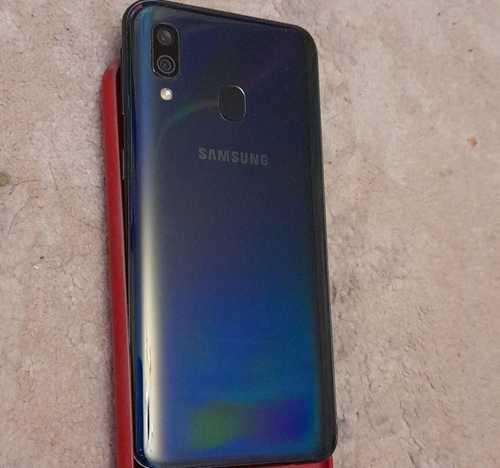 Samsung Galaxy A30, 4/64 ГБ