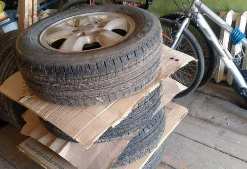 Triangle TR257 215/65 R16
