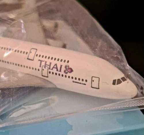 Металлическая модель самолета Airbus А380 Тайланд