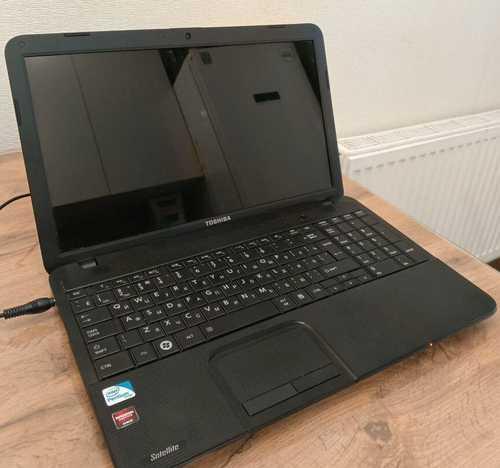 Ппродам ноутьук Toshiba Satellite C850-D3K