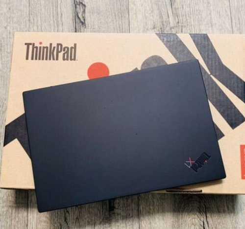 Thinkpad X1 Carbon 2022г