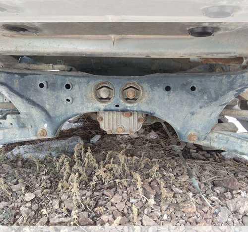 Задний подрамник Subaru Impreza G12