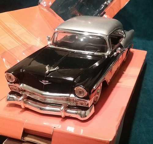 Игрушка модель 1:24 автомобиля Chevy Bel Air