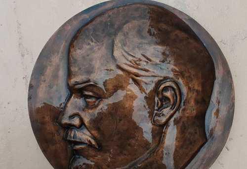 Барельеф Ленин В.И