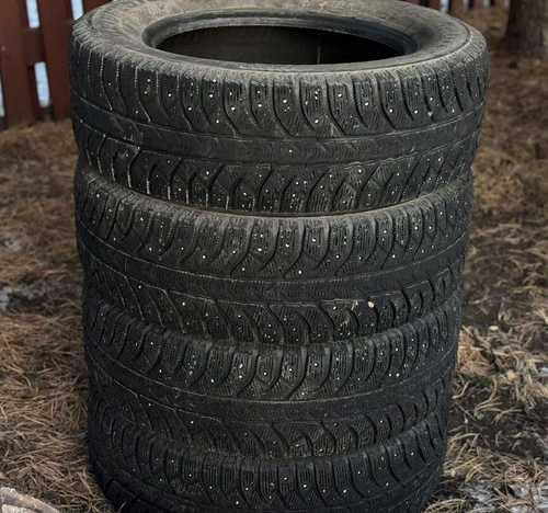 Bridgestone Ice Cruiser 7000 215/65 R16 98T