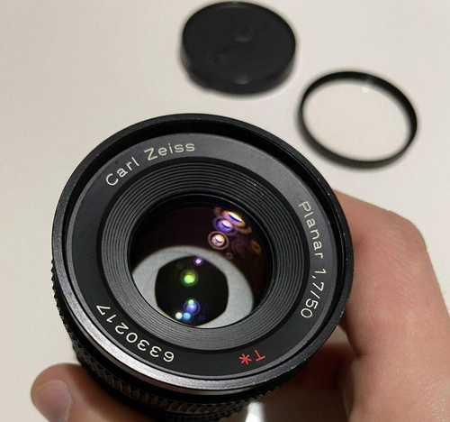 Carl Zeiss Planar T* 50mm