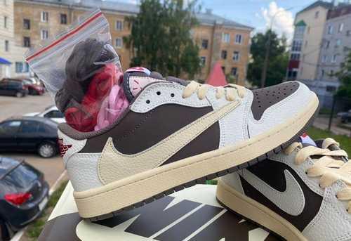 Nike Air Jordan 1 travis scott reverse mocha