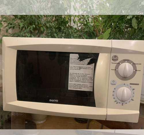 Микроволновая печь Sanyo EM-S1073W