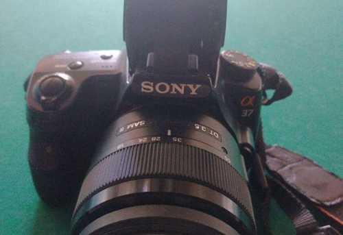 Зеркальный фотоаппарат Sony а 37