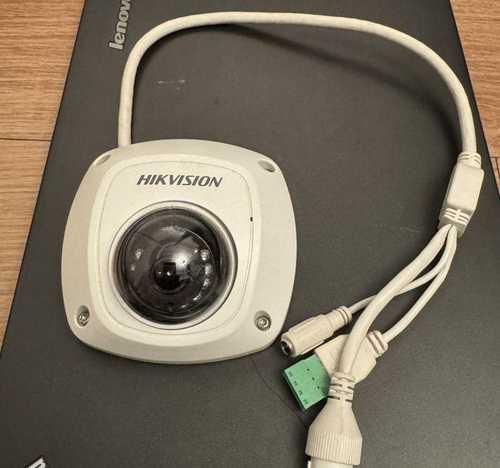 IP камера Hikvision DS-2CD2542FWD-IS