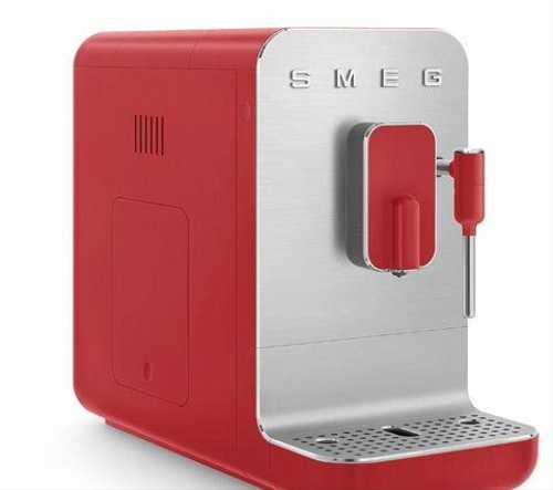 Автоматическая кофемашина Smeg BCC02, красный