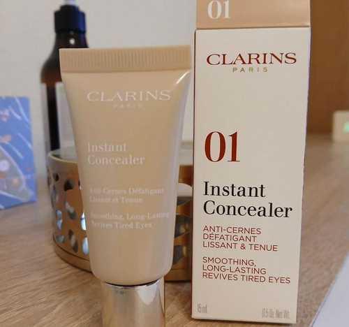 Консилер Clarins 01