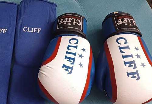 Боксерские перчатки Cliff 10 oz + щитки для ног