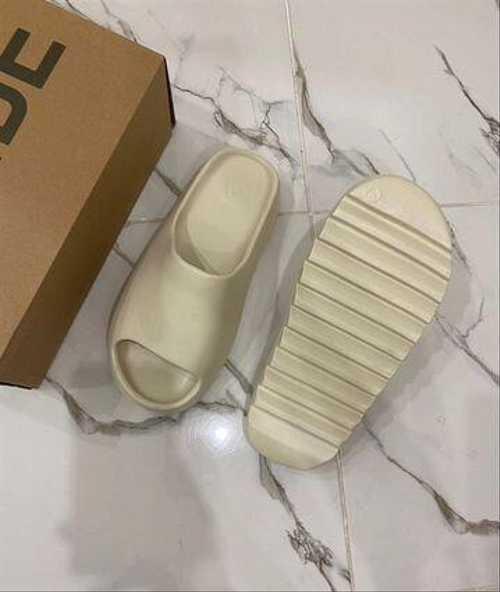 Шлёпанцы Adidas Yeezy Slide