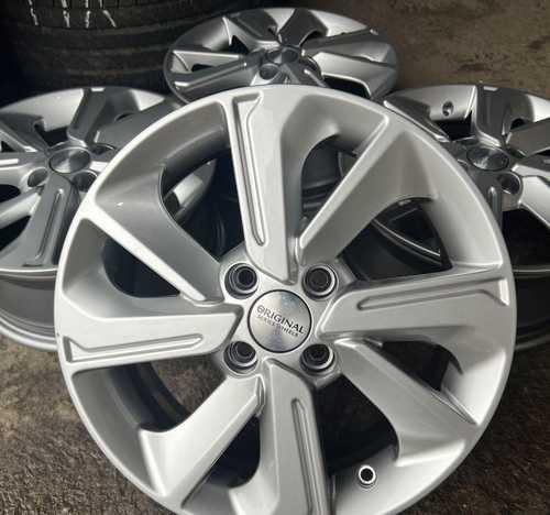 Комплект литых Hyundai Solaris / Kia Rio