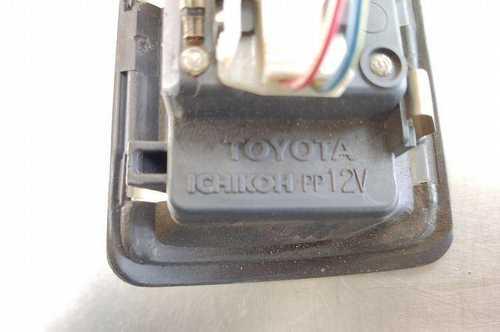 Плафон салонный Toyota Corolla e10