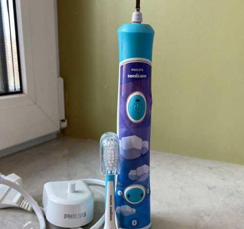 Электронная зубная щетка Philips sonicare