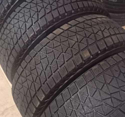 Bridgestone Blizzak DM-V2 245/65 R17 107S