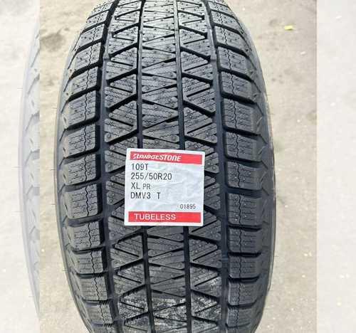 Bridgestone Blizzak DM-V3 255/50 R20