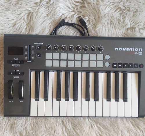 Миди-клавиатура 25 клавиш Novation Launchkey 25