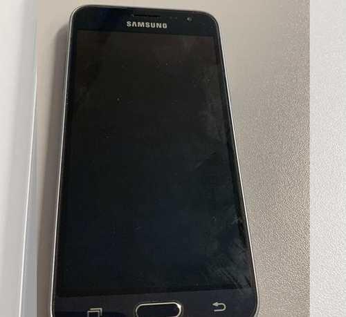 Телефон Samsung J320F