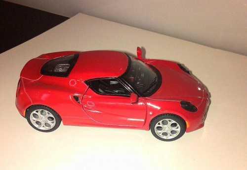 Модель а/м Alfa Romeo 4C в масштабе 1:32