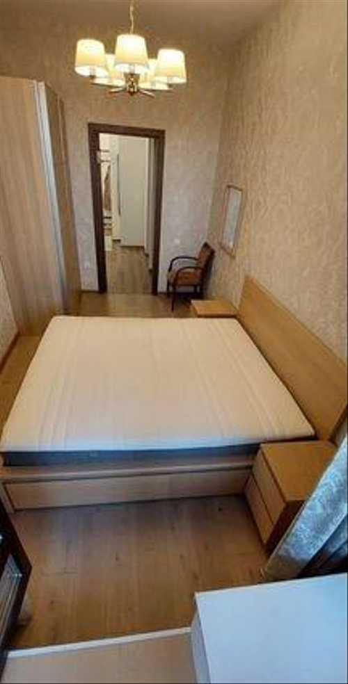 Кровать IKEA malm двухспальная с матрасом 180x200