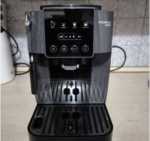 Кофемашина delonghi magnifica ecam 220.22gb