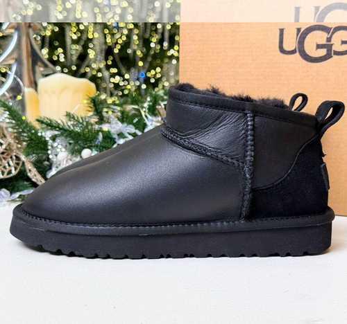 Ботинки UGG Classic Ultra Mini Black Leather