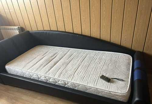 Кровать односпальная без матраса