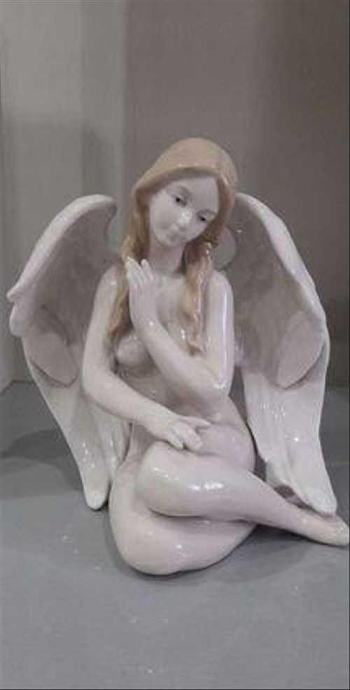 Статуэтка ангел фарфор