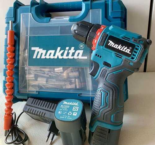 Шуруповерт бесщеточный 18 вольт с битами Makita