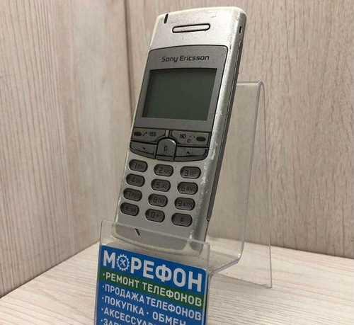 С) Телефон Sony Ericsson T105