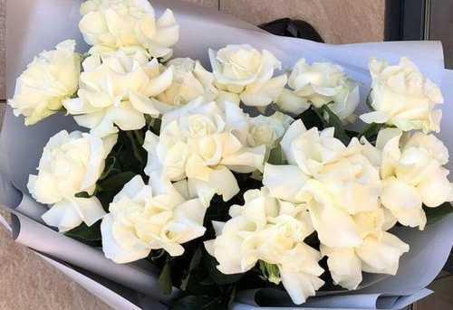 Крупные ажурные розы букет цветов,доставка